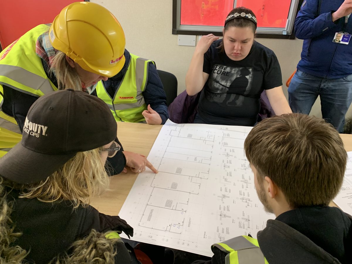 Teenagers visit Lindum construction site - Lindum Homes
